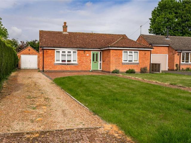 2 bedroom bungalow for sale