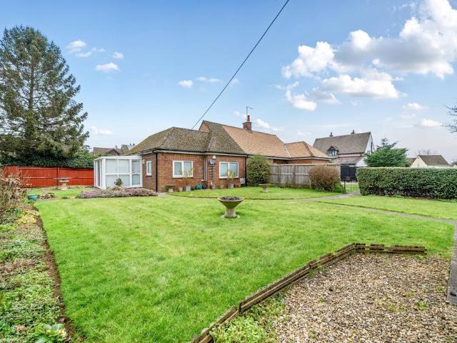 2 bedroom bungalow for sale