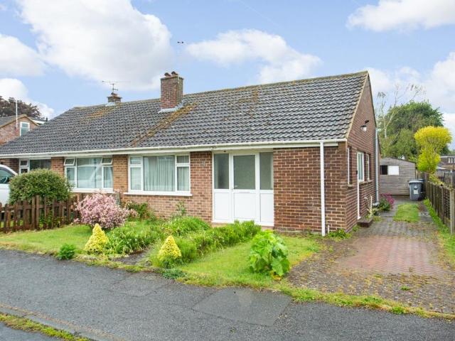 2 bedroom bungalow for sale