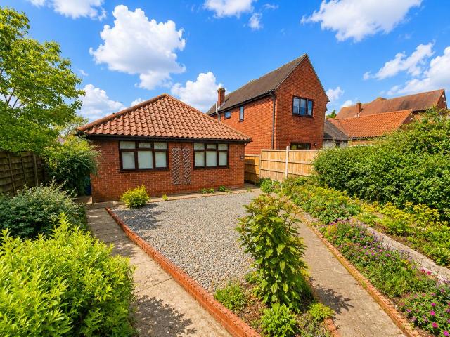 2 bedroom bungalow for sale