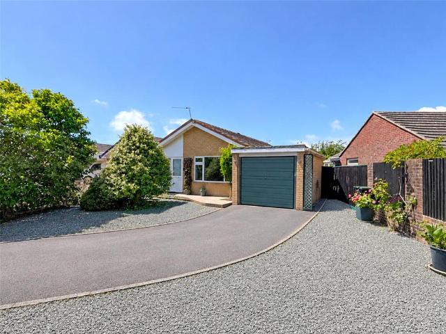 2 bedroom bungalow for sale