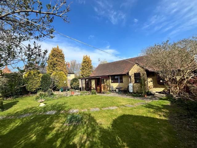 2 bedroom bungalow for sale