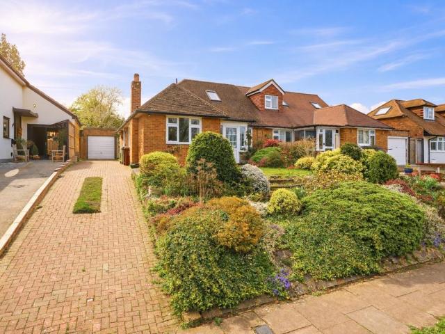 2 bedroom bungalow for sale
