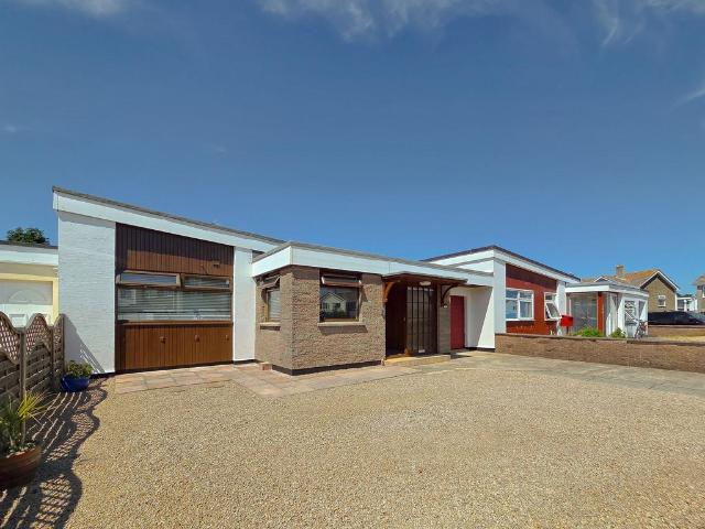 2 bedroom bungalow for sale