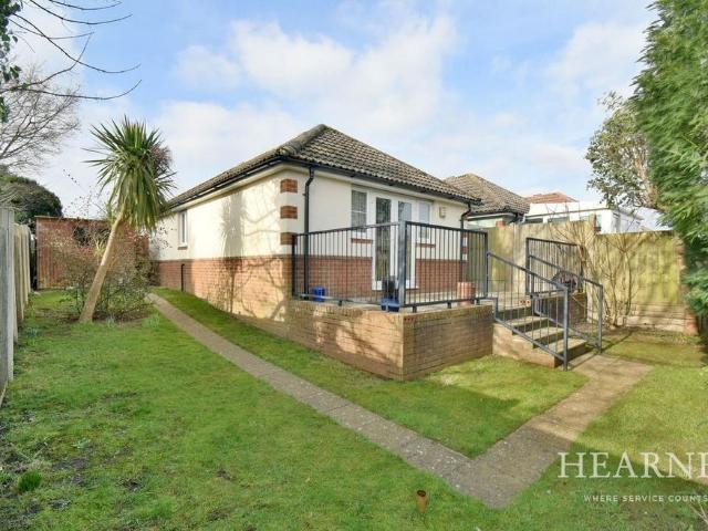 2 bedroom bungalow for sale