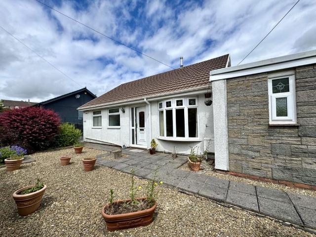 2 bedroom bungalow for sale