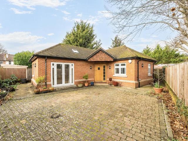2 bedroom bungalow for sale