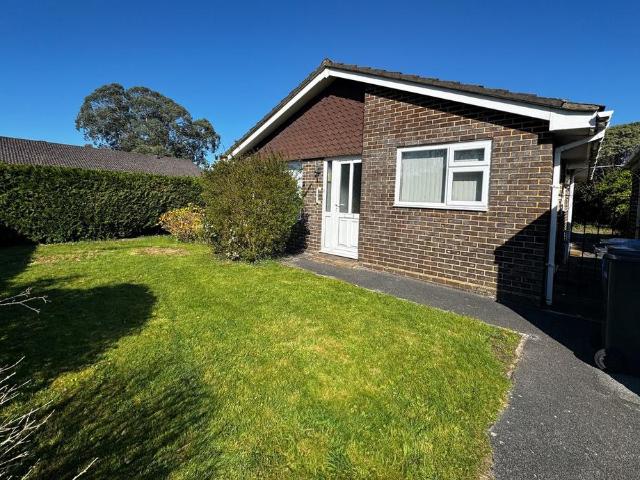 2 bedroom bungalow for sale