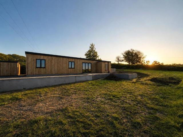 2 bedroom bungalow for sale