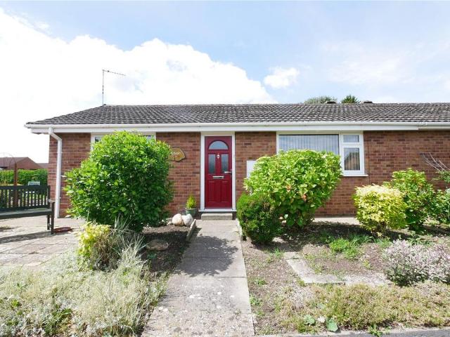 2 bedroom bungalow for sale