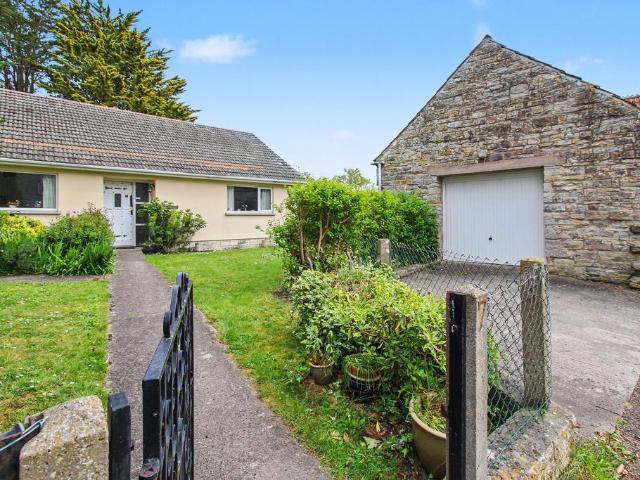 2 bedroom bungalow for sale