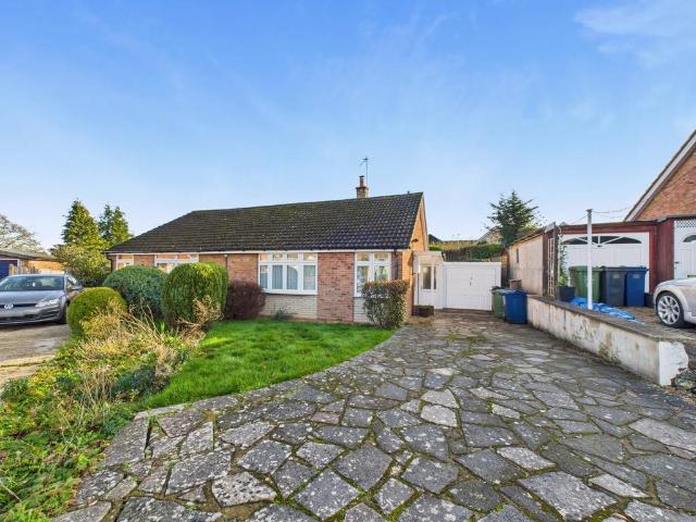 2 bedroom bungalow for sale