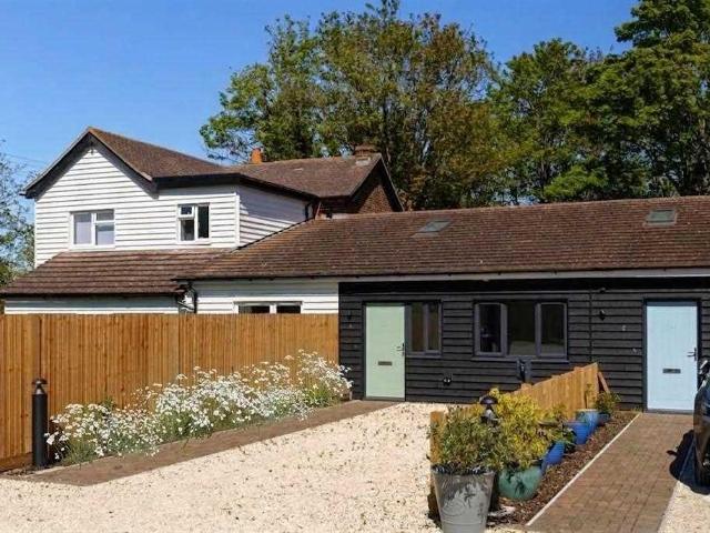 2 bedroom bungalow for sale
