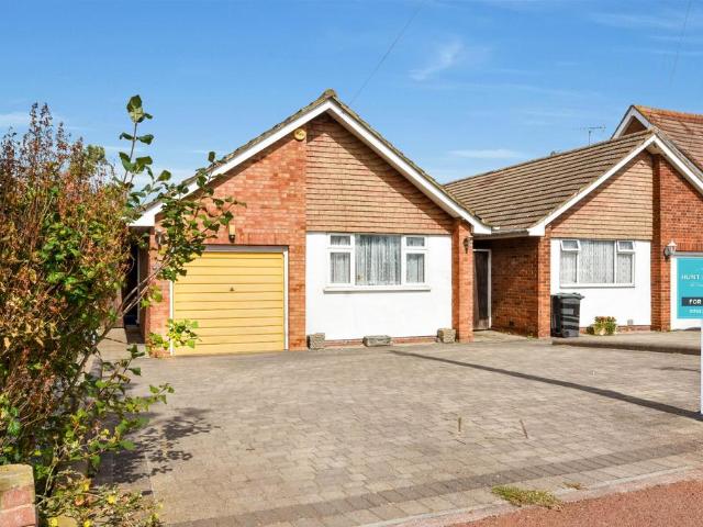 2 bedroom bungalow for sale