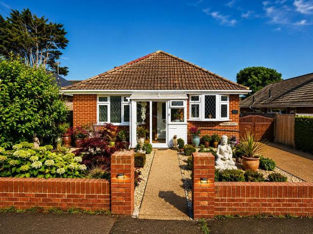 2 bedroom bungalow for sale