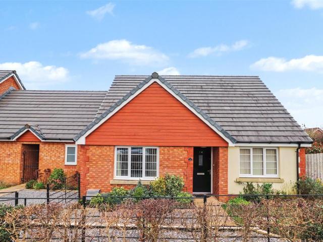 2 bedroom bungalow for sale