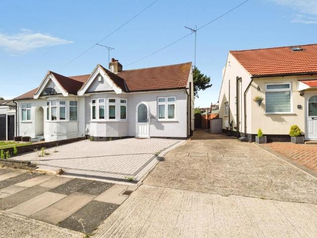 2 bedroom bungalow for sale