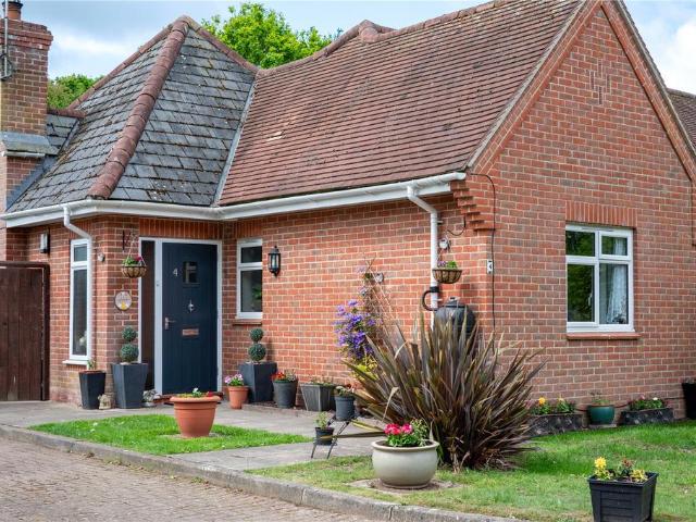 2 bedroom bungalow for sale