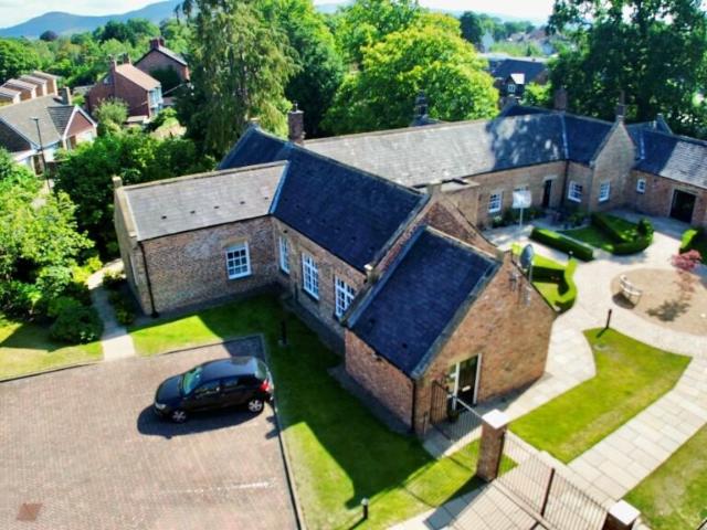 2 bedroom bungalow for sale