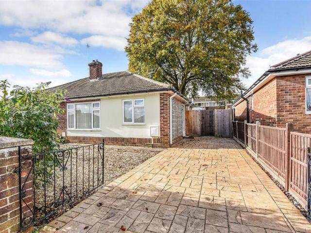 2 bedroom bungalow for sale