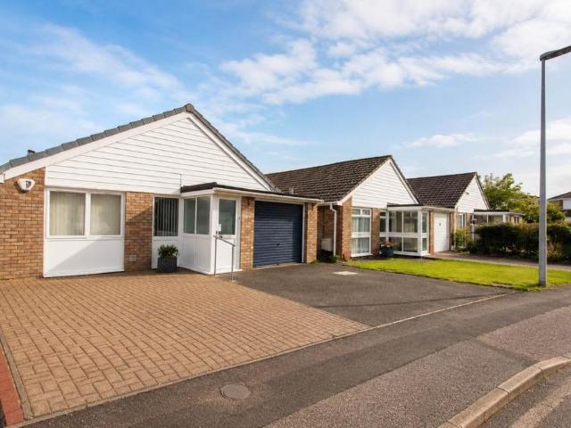 2 bedroom bungalow for sale