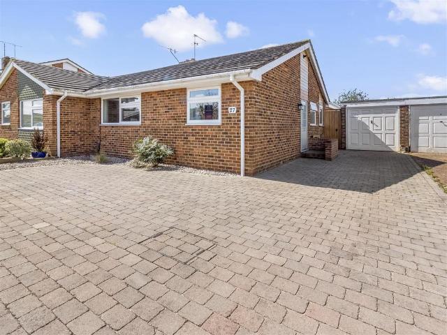 2 bedroom bungalow for sale