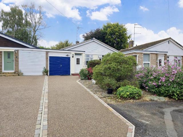 2 bedroom bungalow for sale
