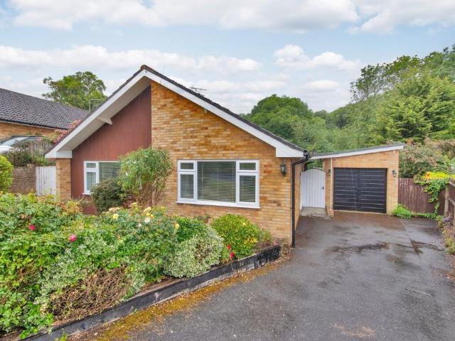 2 bedroom bungalow for sale