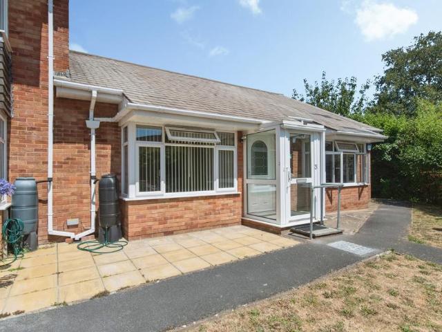 1 bedroom bungalow for sale