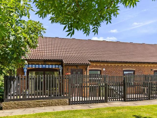 2 bedroom bungalow for sale