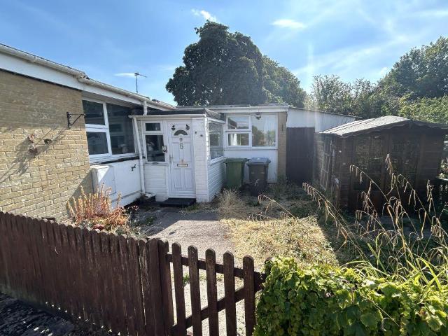 2 bedroom bungalow for sale