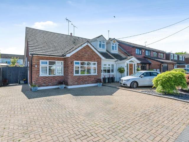 2 bedroom bungalow for sale