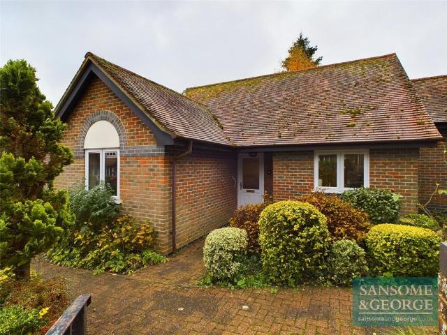 2 bedroom bungalow for sale