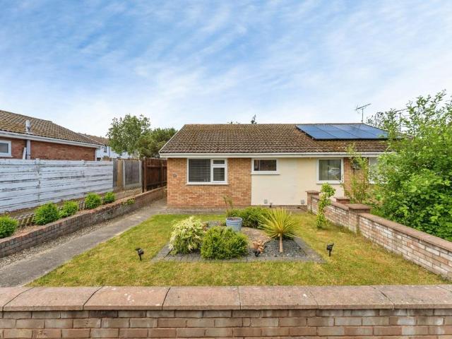 2 bedroom bungalow for sale