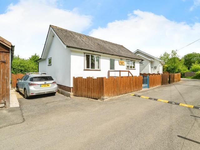 2 bedroom bungalow for sale