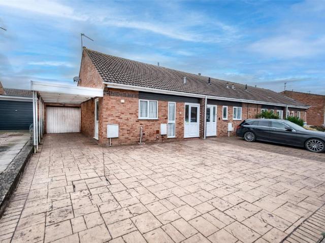 2 bedroom bungalow for sale