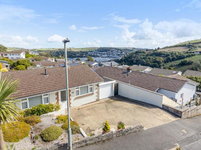 2 bedroom bungalow for sale