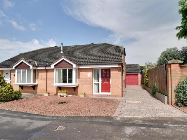 2 bedroom bungalow for sale