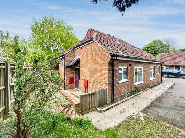 2 bedroom bungalow for sale