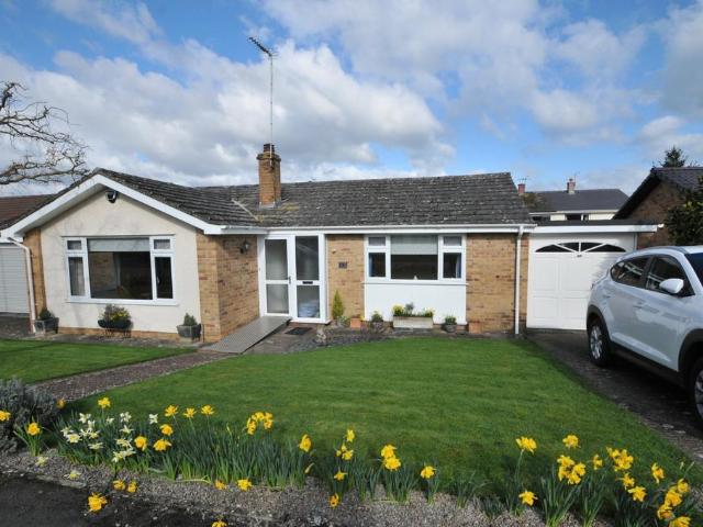 2 bedroom bungalow for sale