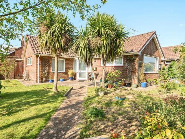 2 bedroom bungalow for sale