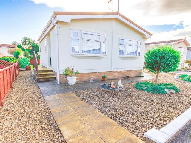 2 bedroom bungalow for sale