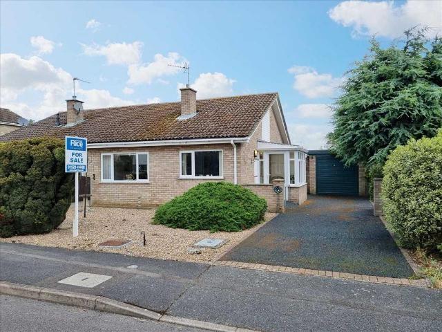 2 bedroom bungalow for sale