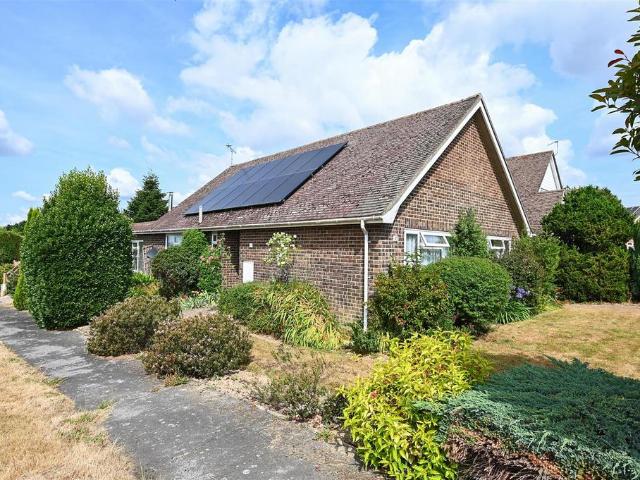 2 bedroom bungalow for sale
