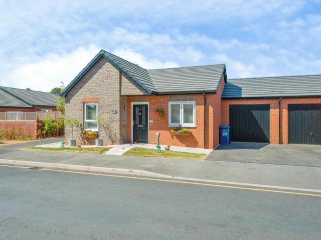 2 bedroom bungalow for sale