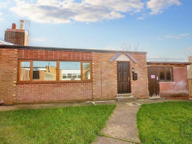 2 bedroom bungalow for sale