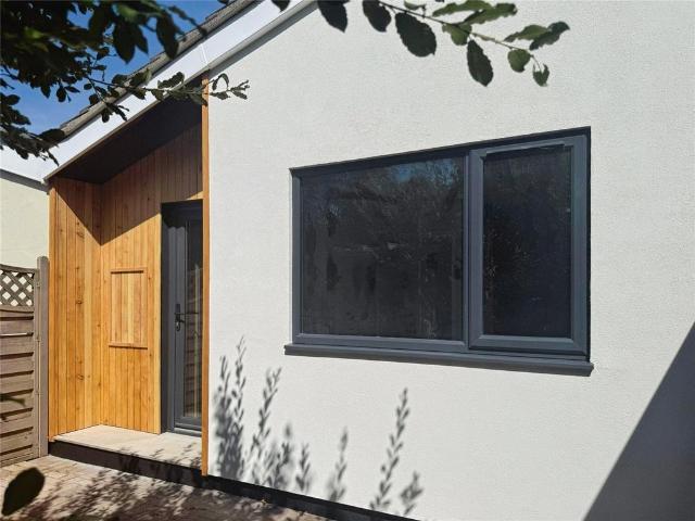 2 bedroom bungalow for sale
