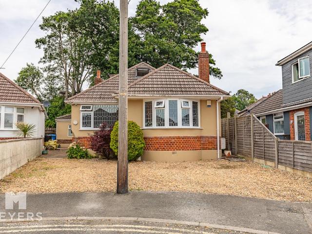 2 bedroom bungalow for sale