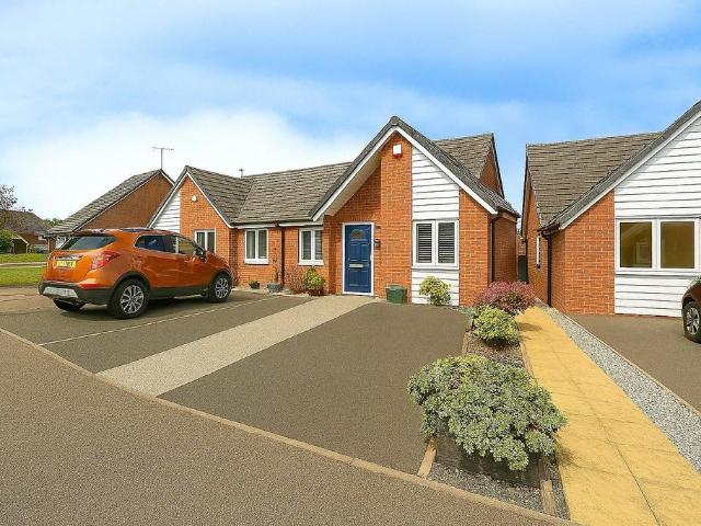 2 bedroom bungalow for sale