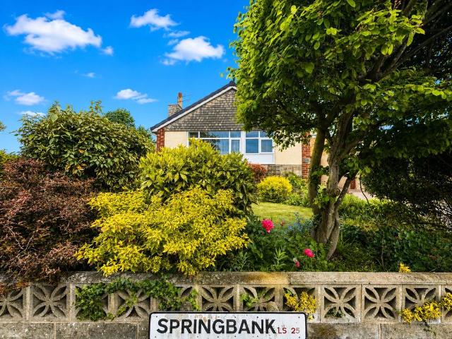 2 bedroom bungalow for sale